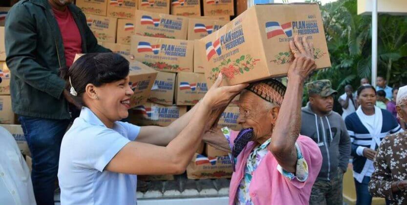 La Pobreza Dominicana - Revista Dominicana